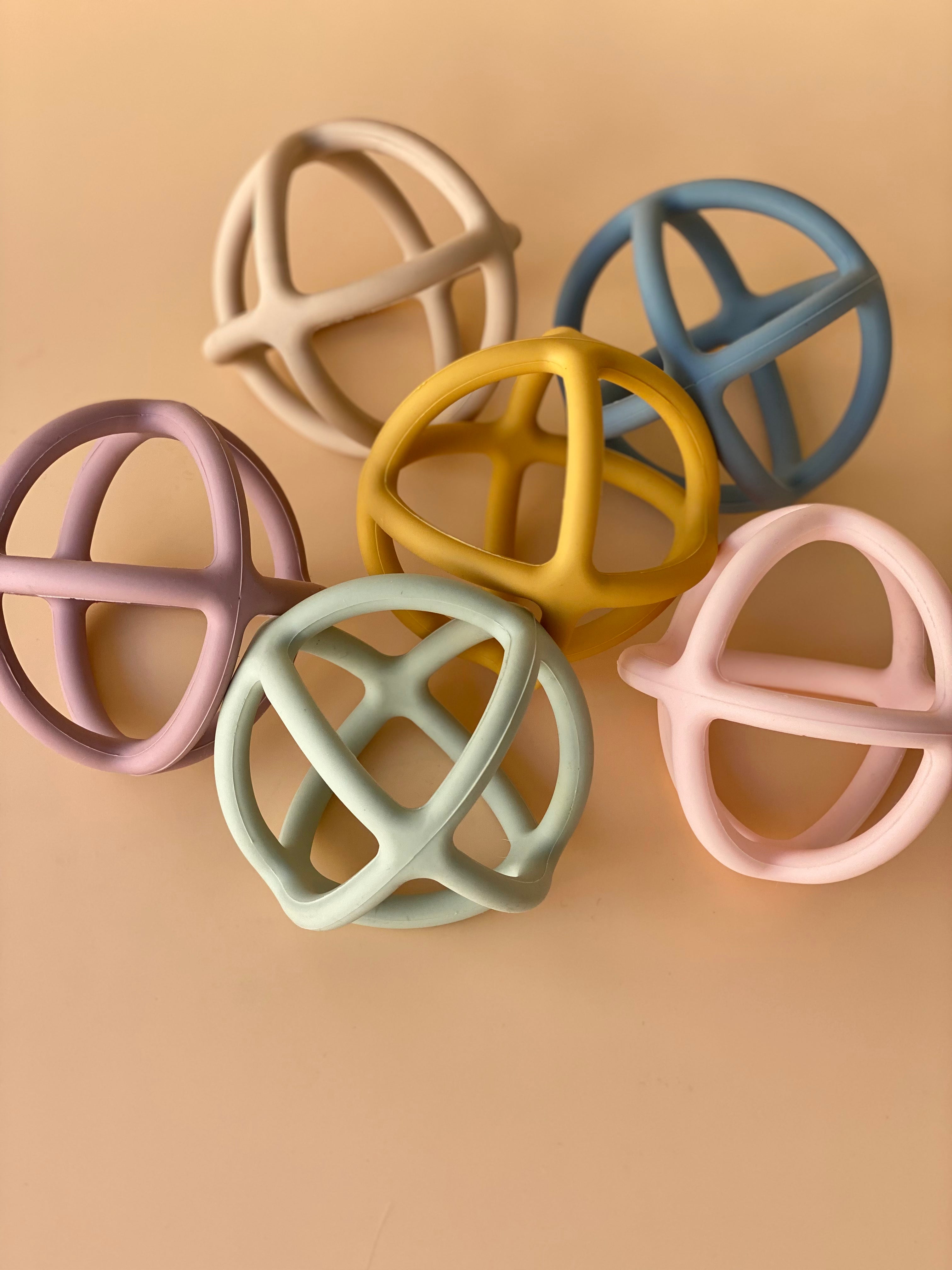 Silicone teething ball – Hugsy Kid’s Store